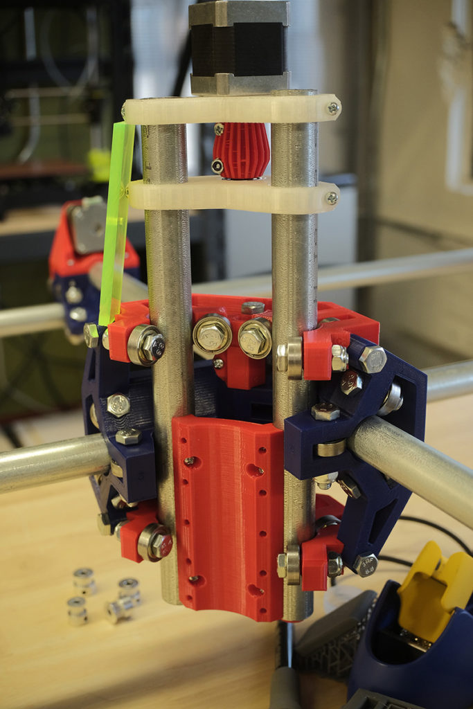 MIAD Industrial Design senior first in the world inventing new machine ...